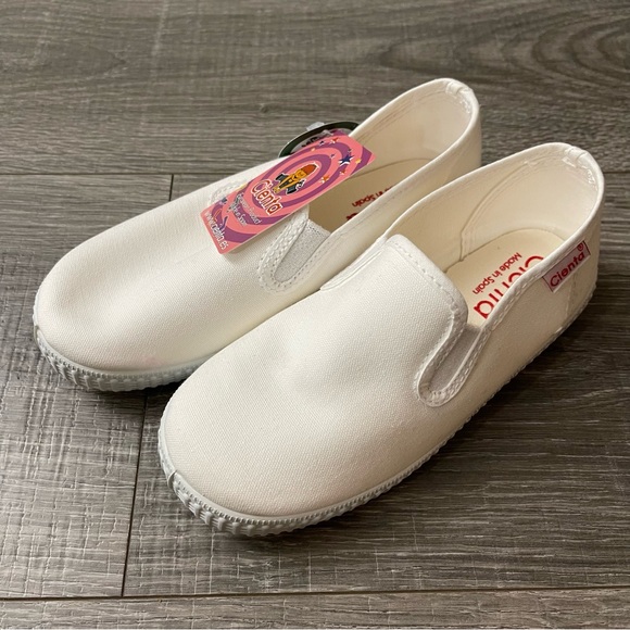 Cienta | Shoes | Cienta White Cancas Slip On Shoes Little Kid Size 29 1 ...